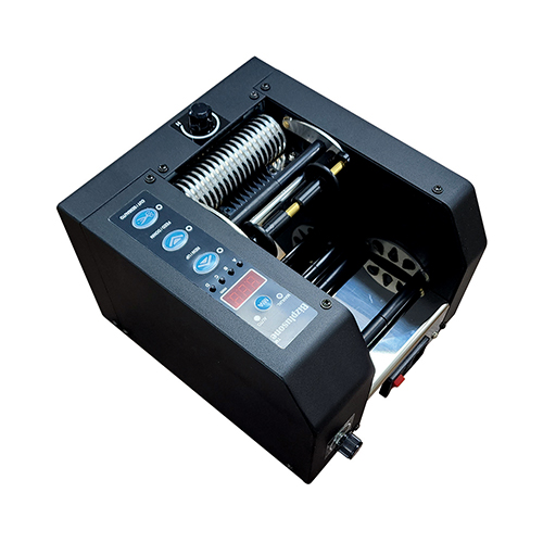 Automatic tape cutter
